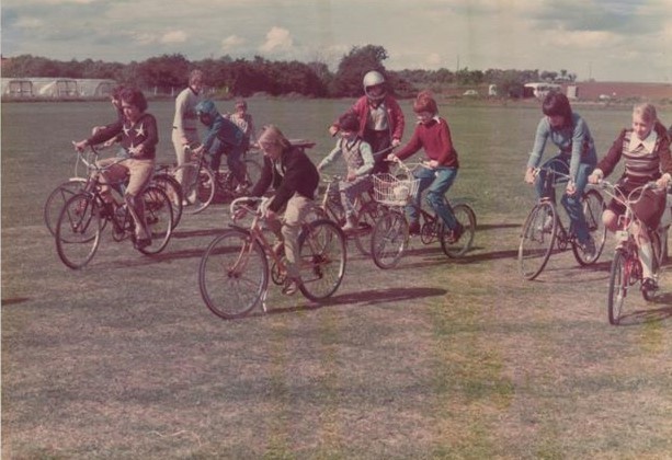 Slow bicycle race online